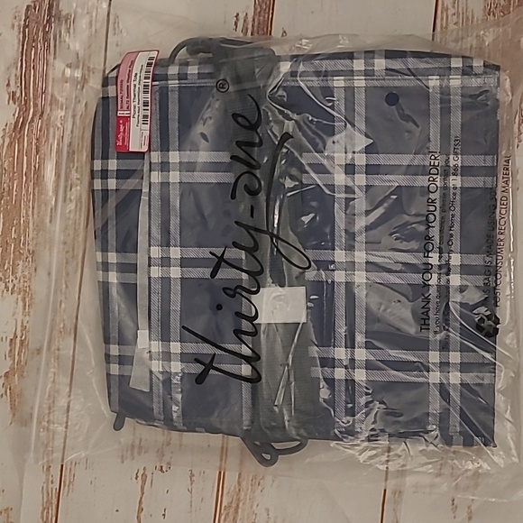 thirty-one | Bags | Nwt Thirtyone Retired Sweater Weather Plaid Picnic ...